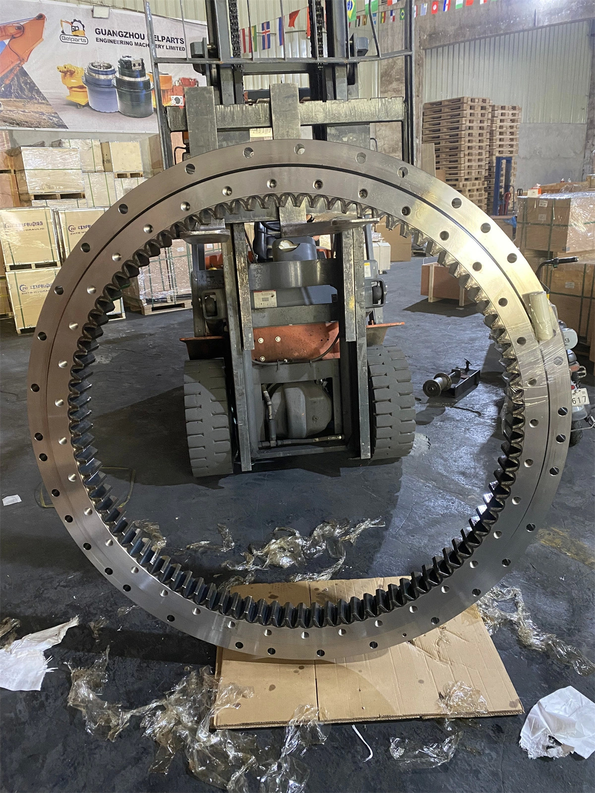 Excavator Slewing Ring PC300LC-7 PC300LC-6 Excavator Swing Bearing 207 ...